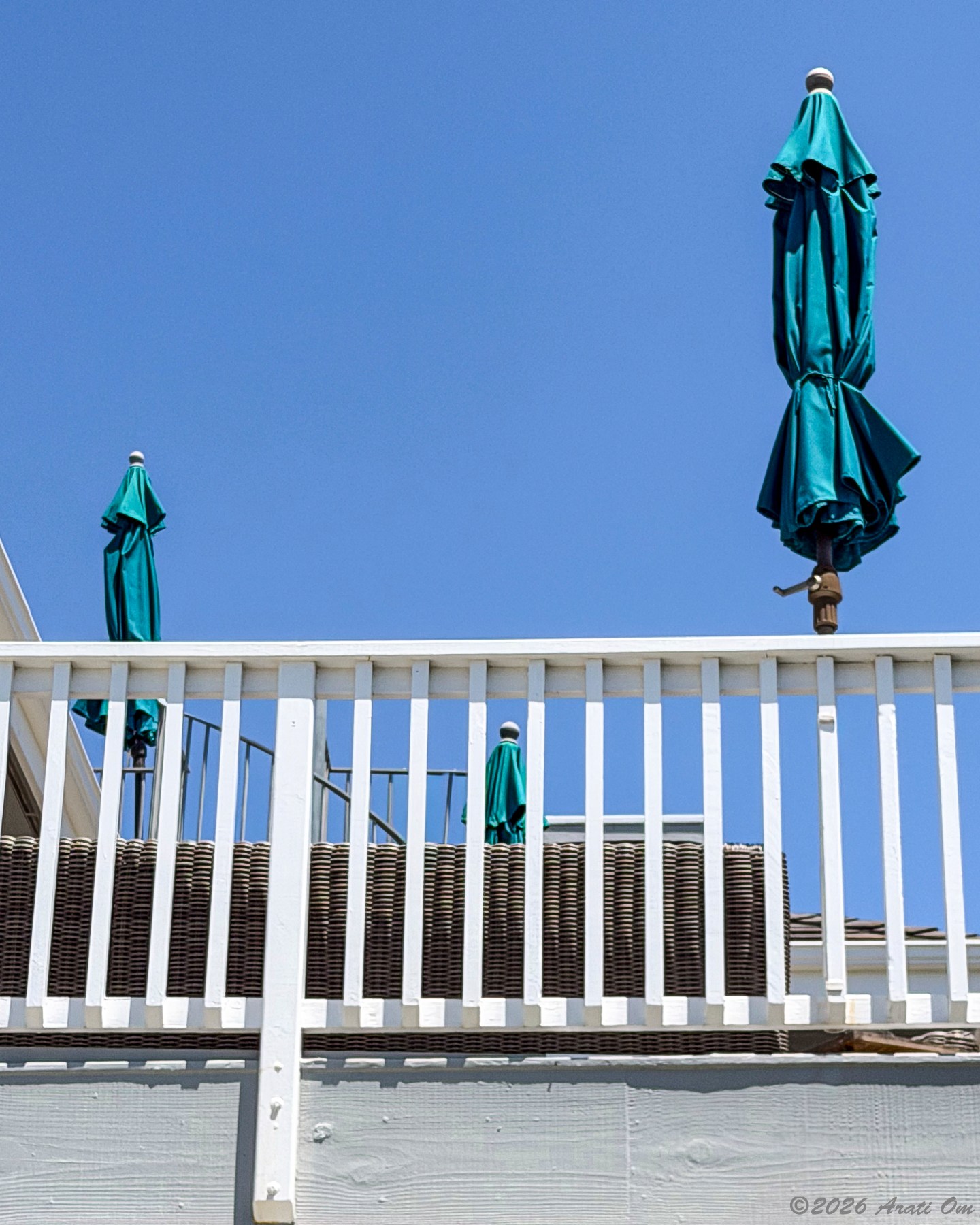 Triad in the sun – Pause… Breathe… and Click